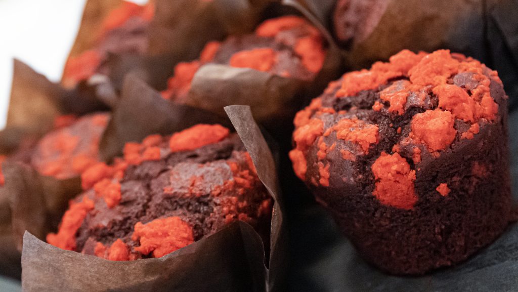 Muffin au red velvet - On The Go Eshop | A New Culinary Experience